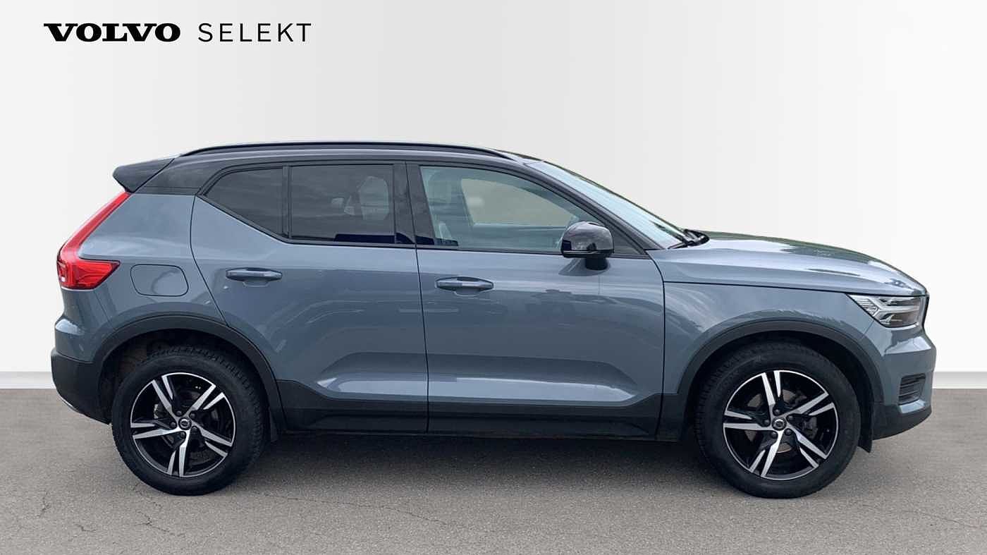 Volvo XC40 D3 R DESIGN CUIR KEY LESS 2 ANS DE GARANTIE - Sonama
